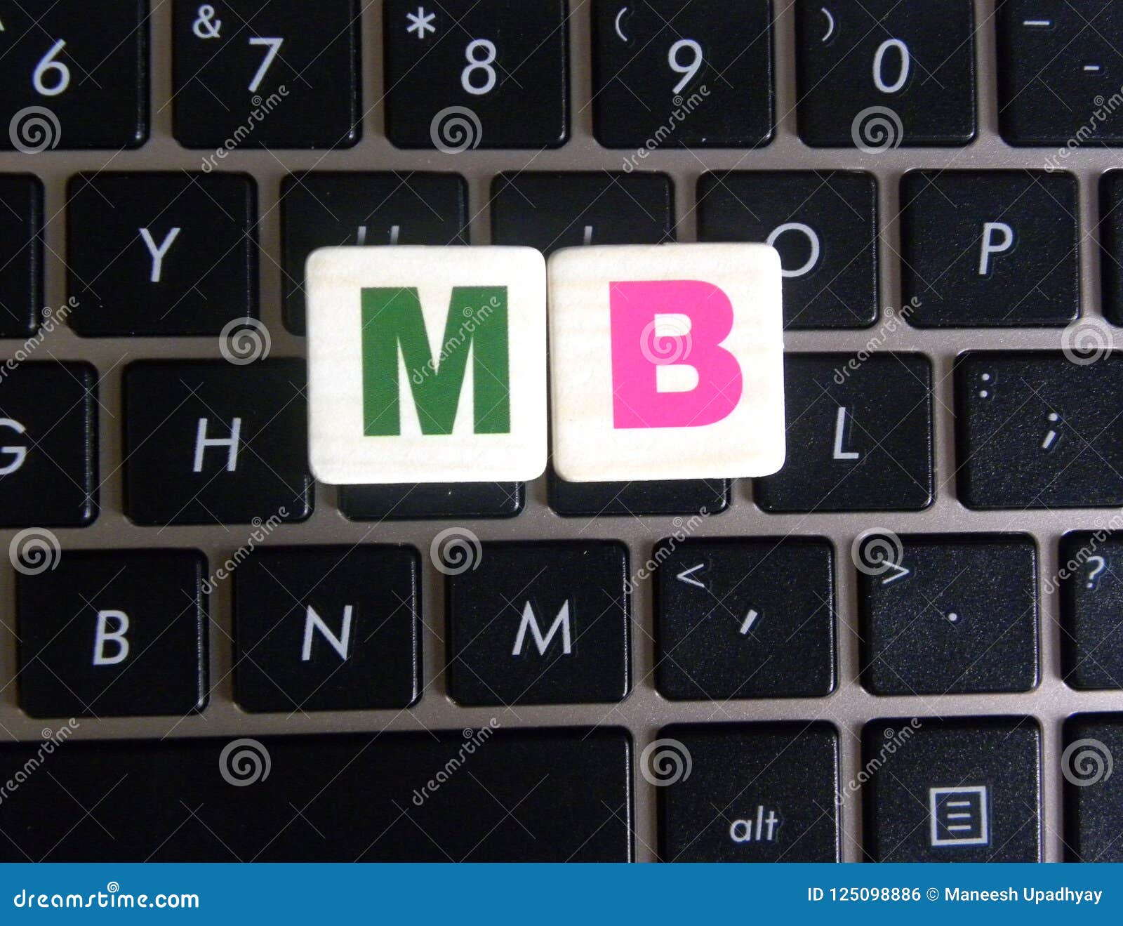 MB Da Abreviatura No Fundo Do Teclado Foto de Stock - Imagem de textura ...