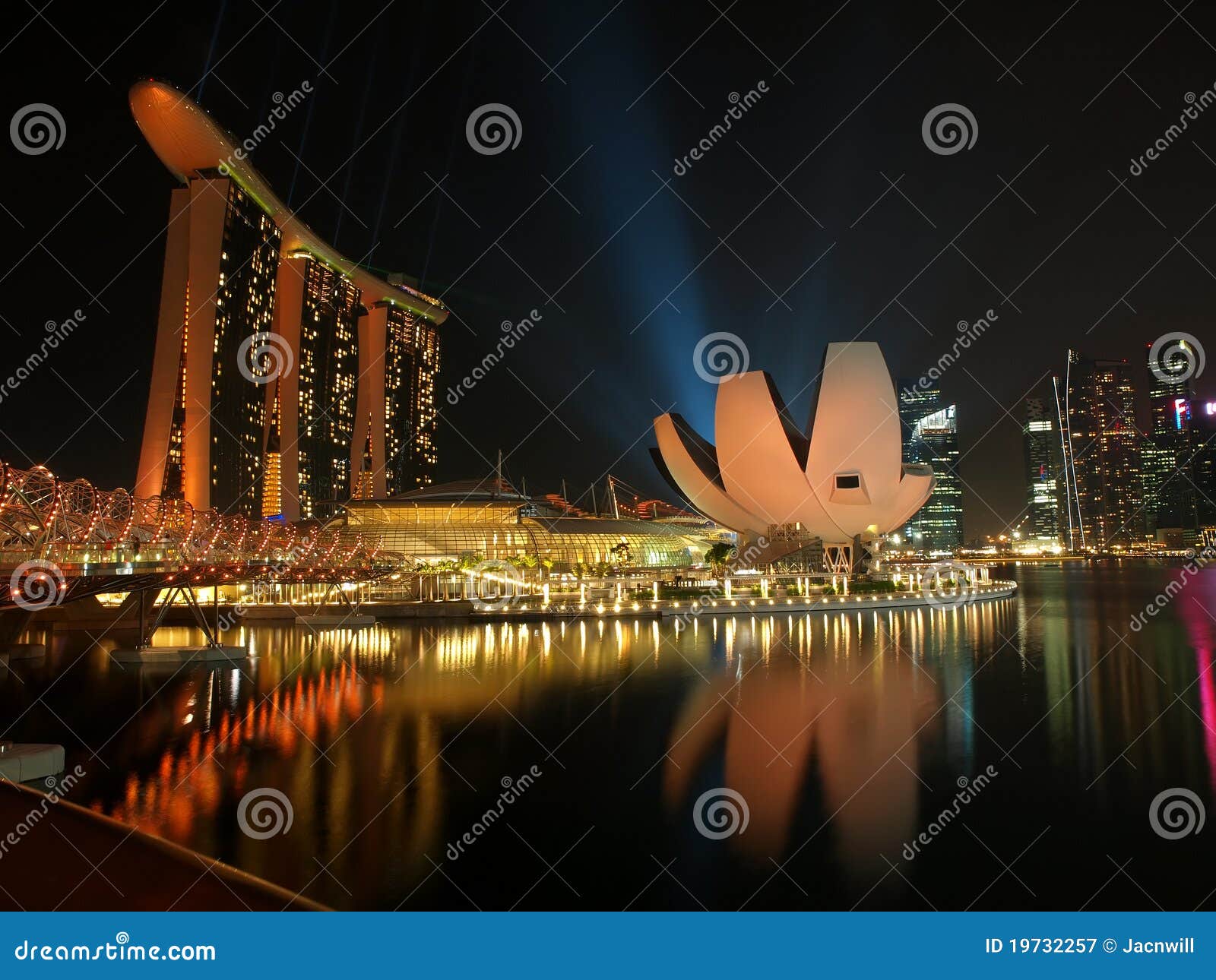 MBS & Art Science Museum Editorial Photography - Image of laser, mirror ...