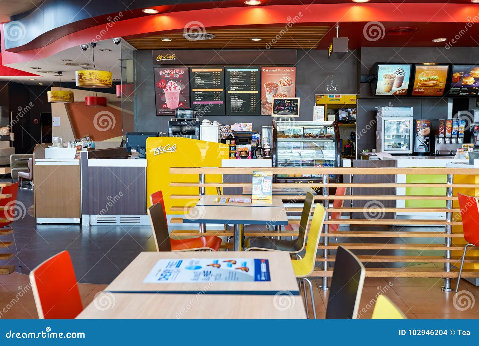 McCafe imagen de archivo editorial. Imagen de asiático - 102946204