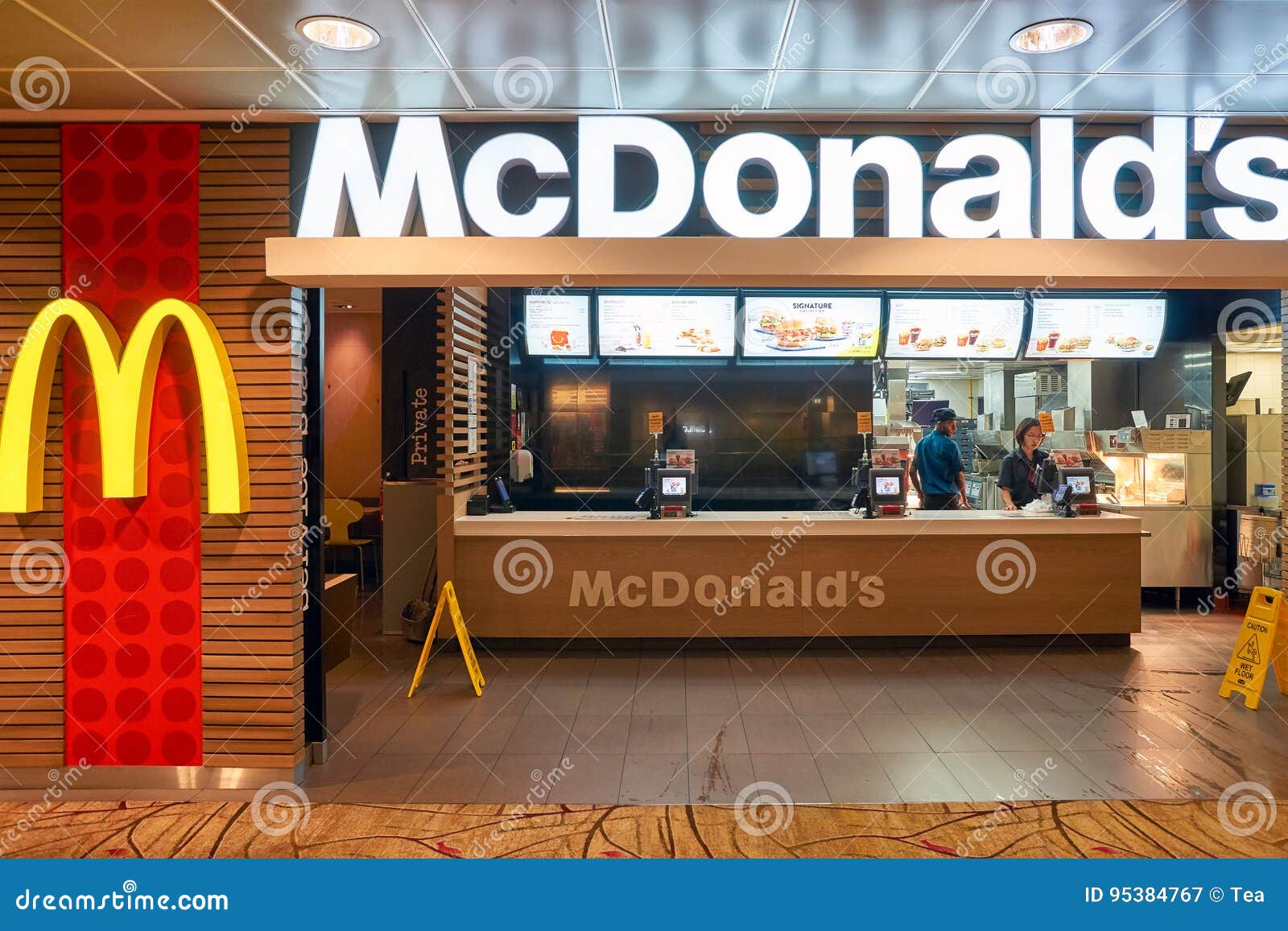 McDonald's fotografía editorial. Imagen de insignia, editorial - 95384767