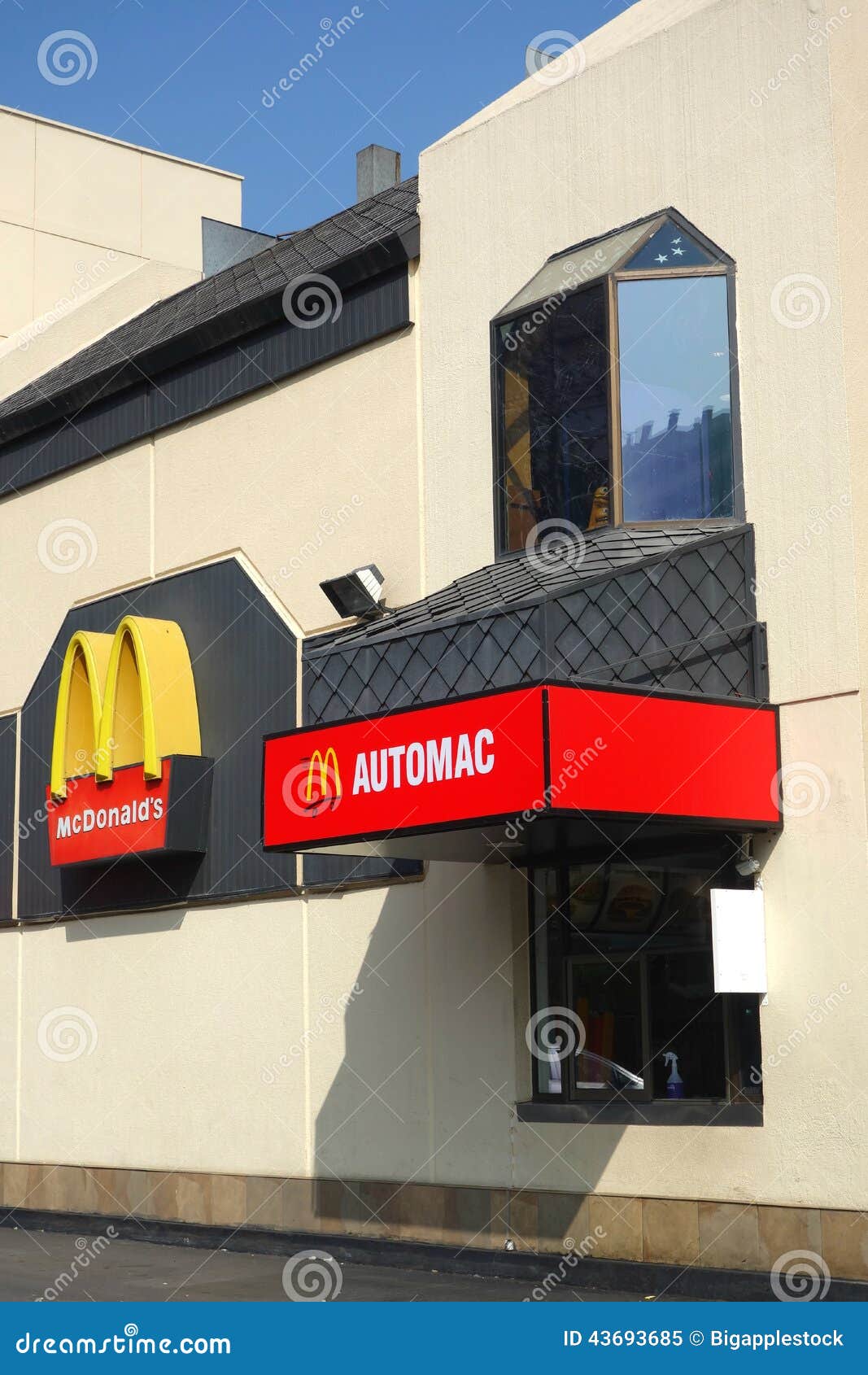 Mcdonald s Drive-Thru editorial image. Image of facade - 43693685
