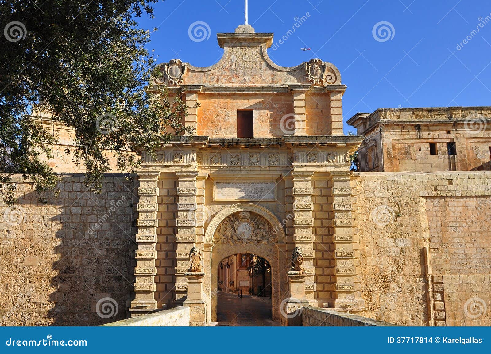 Mdina-main gate,Malta stock photo. Image of mdina, village - 37717814