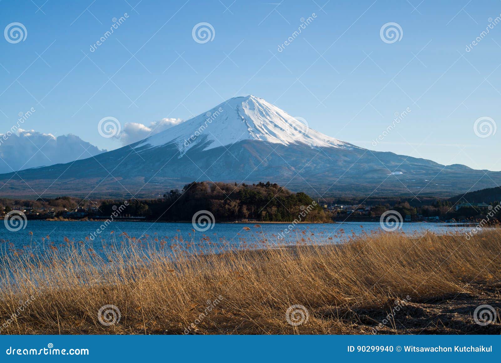 Volcano Fuji During Beautiful Sunset, Red Clouds On The Sky. Active ...