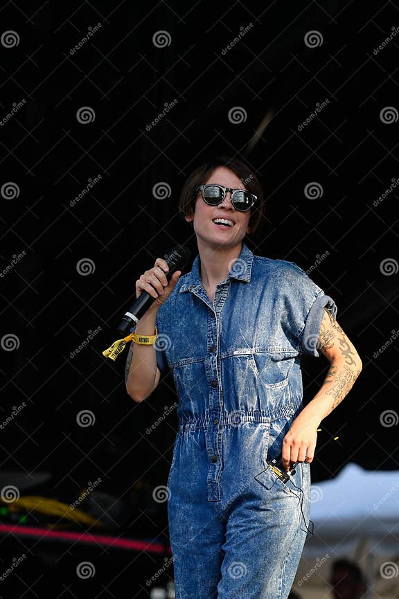 Tegan and Sara in Concert at the the Meadows Editorial Stock Photo ...