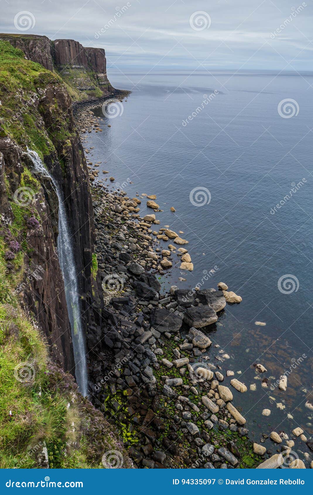 Mealt Falls in Kilt Rock, Sky Peninsula Stock Image - Image of lake ...