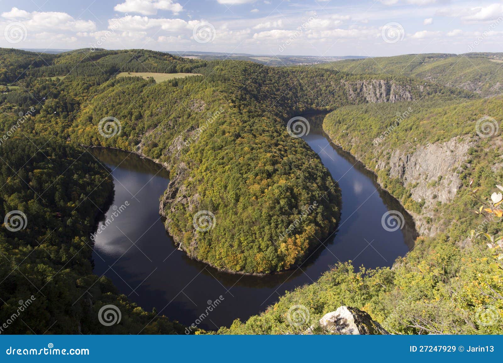 Meandro do rio de Vltava imagem de stock. Imagem de calma - 27247929