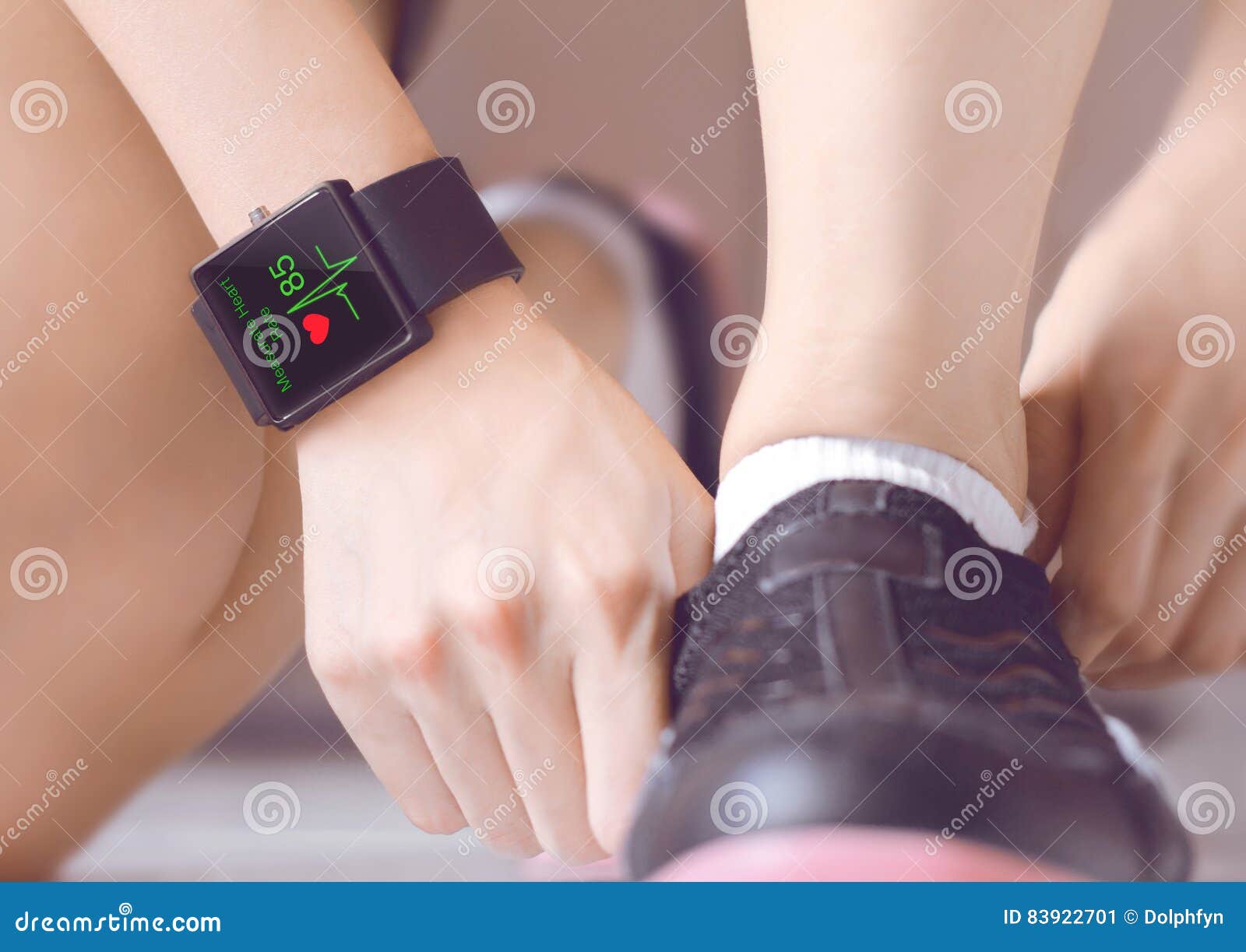 Measurate Heart Rate Application on Smartwatch. Stock Image - Image of ...