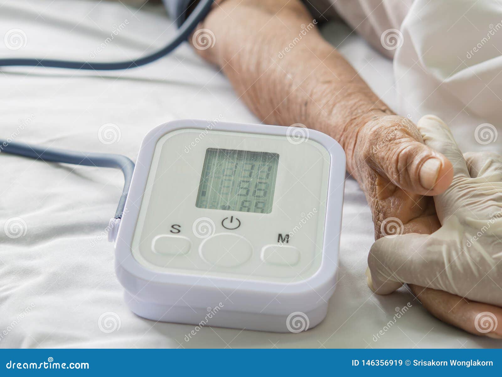 Measure Vital Signs, Patients, Stock Image - Image of treatment, rate ... Measure Vital Signs, Patients, Stock Image - Image of treatment, rate ...