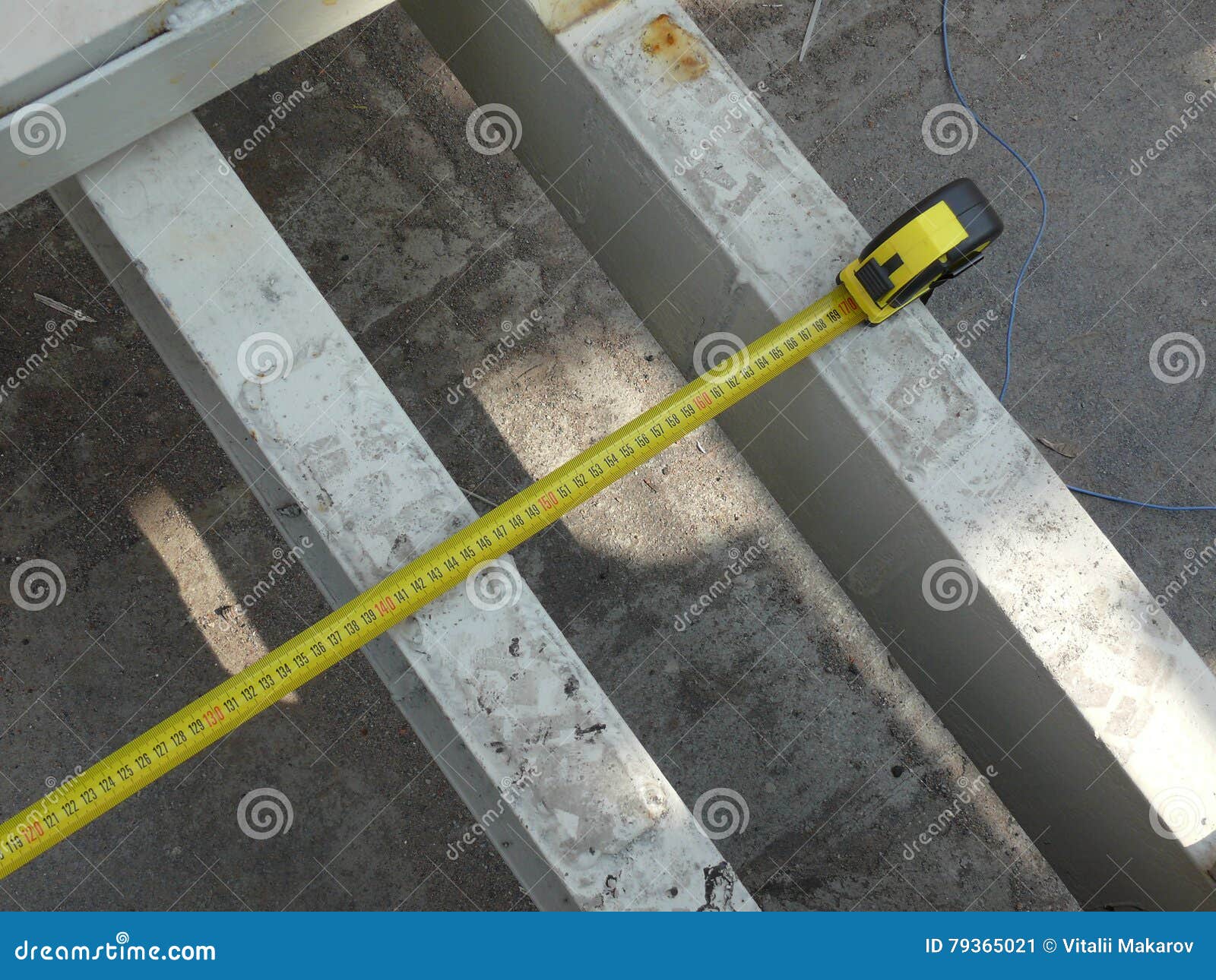 Measurement of the Dimensions of Metal Structures on the Roof Stock ...