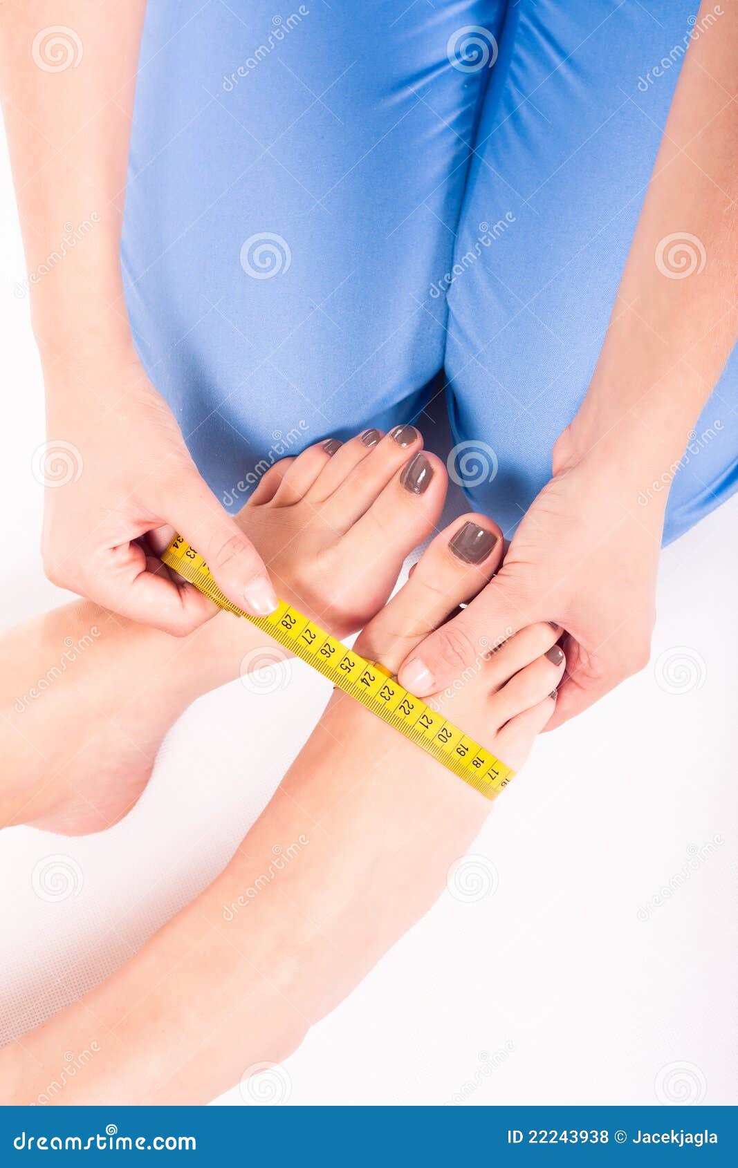 Measurement of foot stock photo. Image of anatomy, massage - 22243938