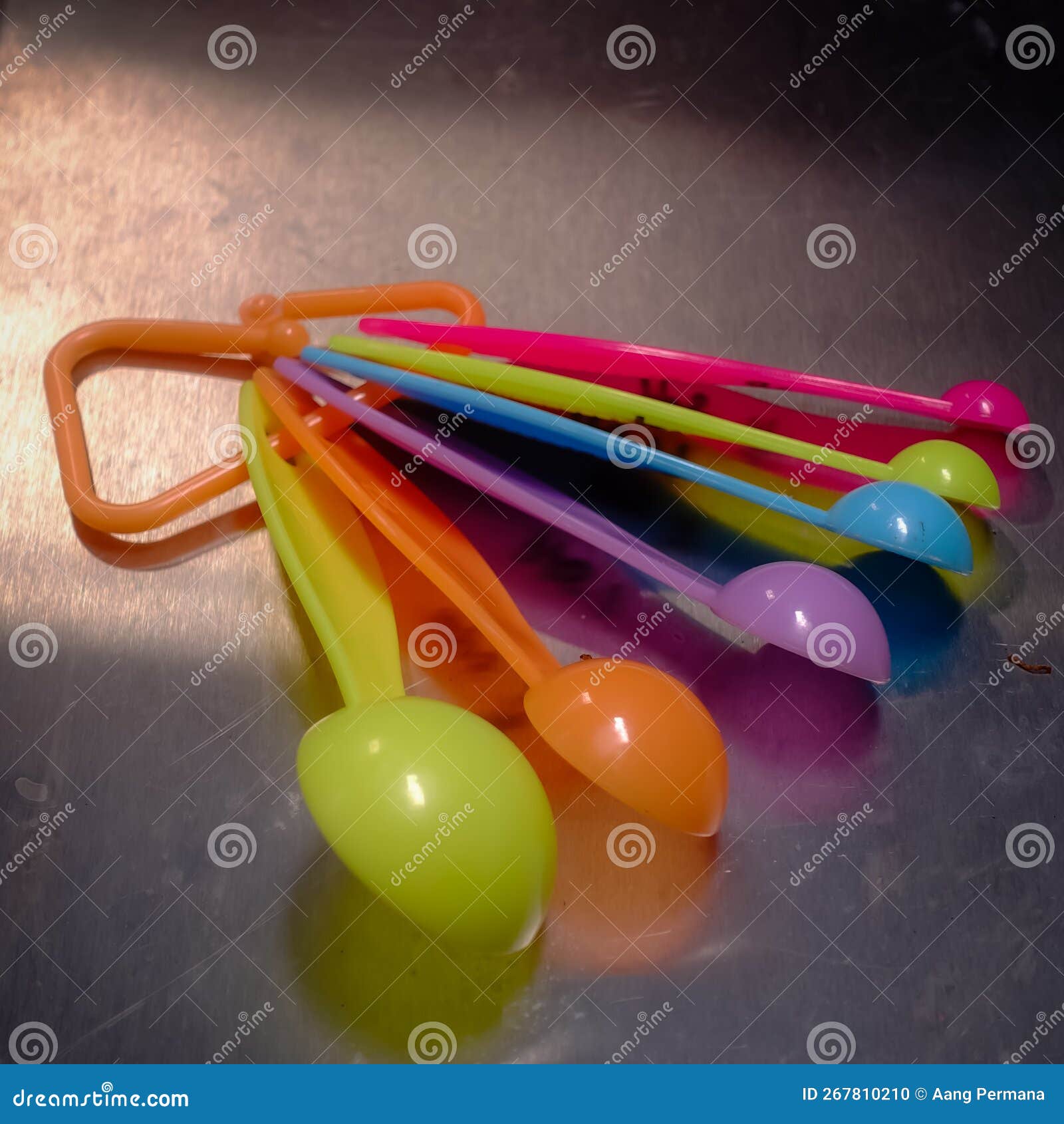 Measurements Spoon for Making a Cake Stock Photo - Image of hand, spoon ...