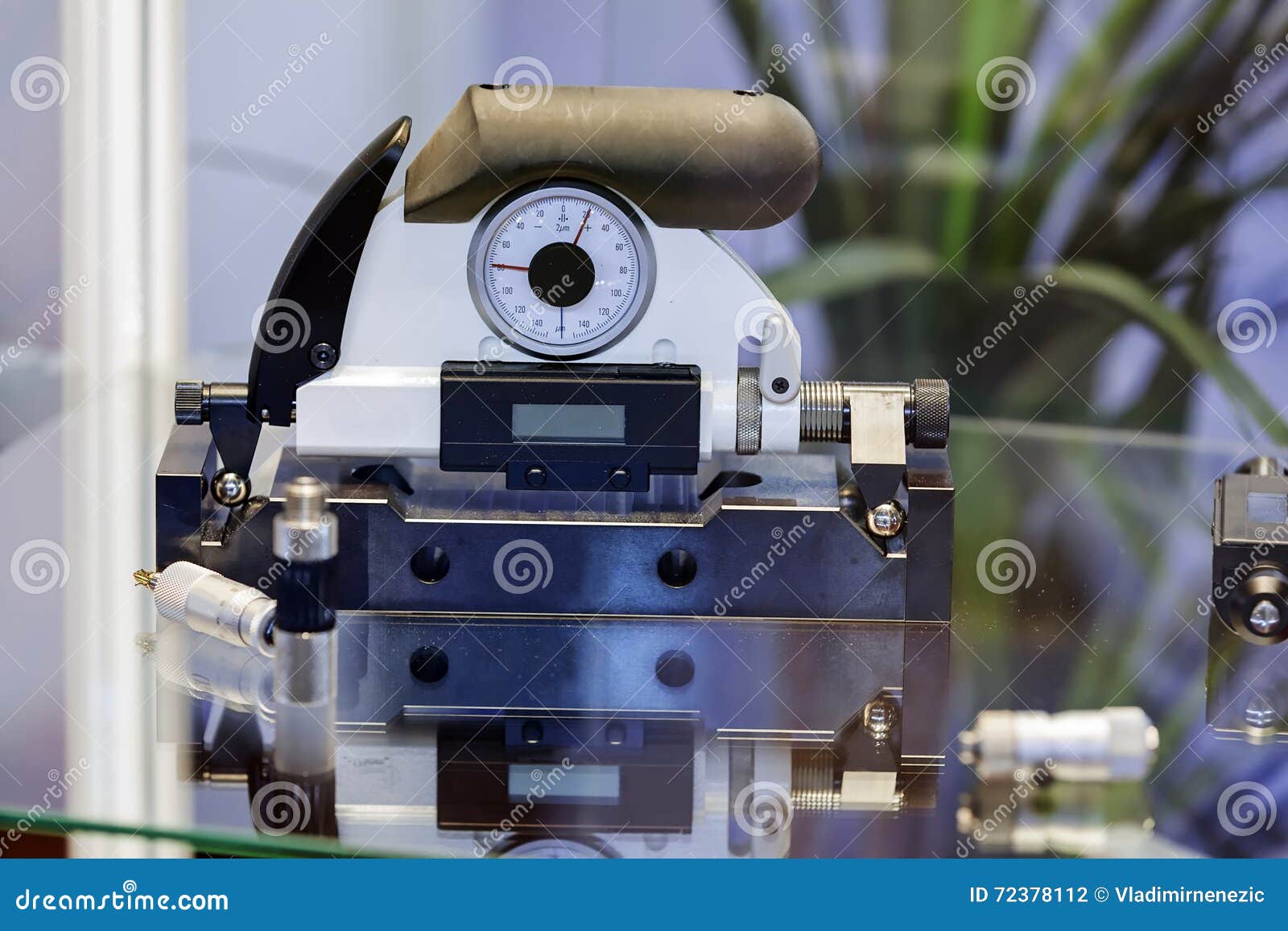 Apparatus Or Device The Unit Of Measurement Of The Electrocardiogram In ...
