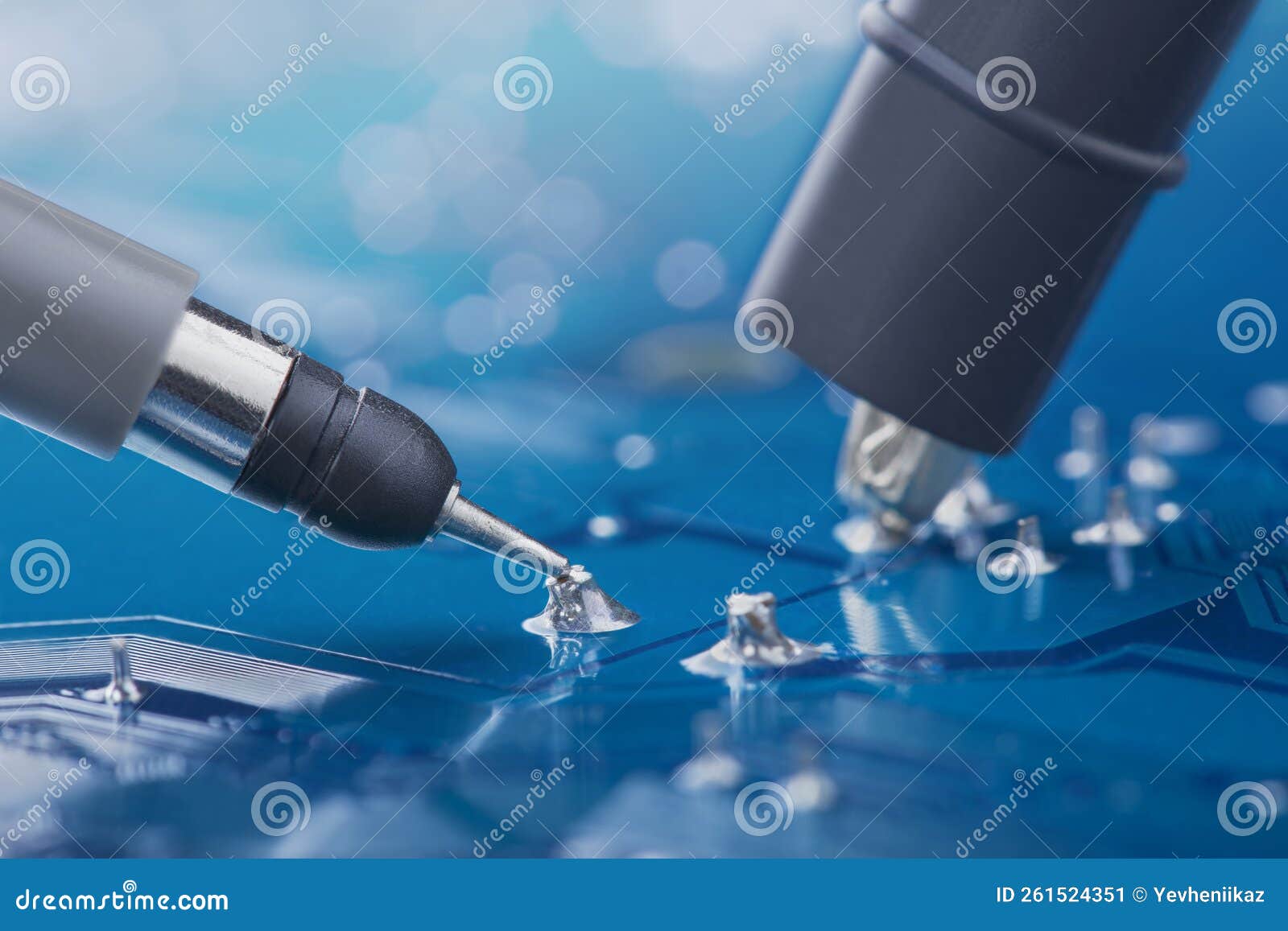Measuring Electronic Signal Using Oscilloscope on the PCB. Electronics ...