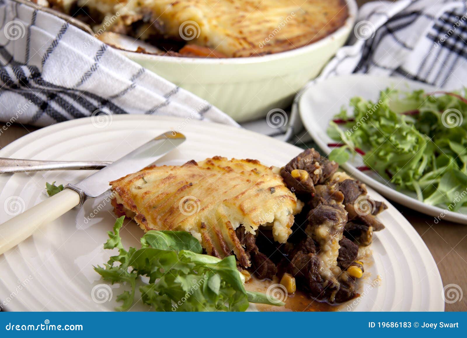 Meat pie. stock image. Image of baked, crust, beef, cooked - 19686183
