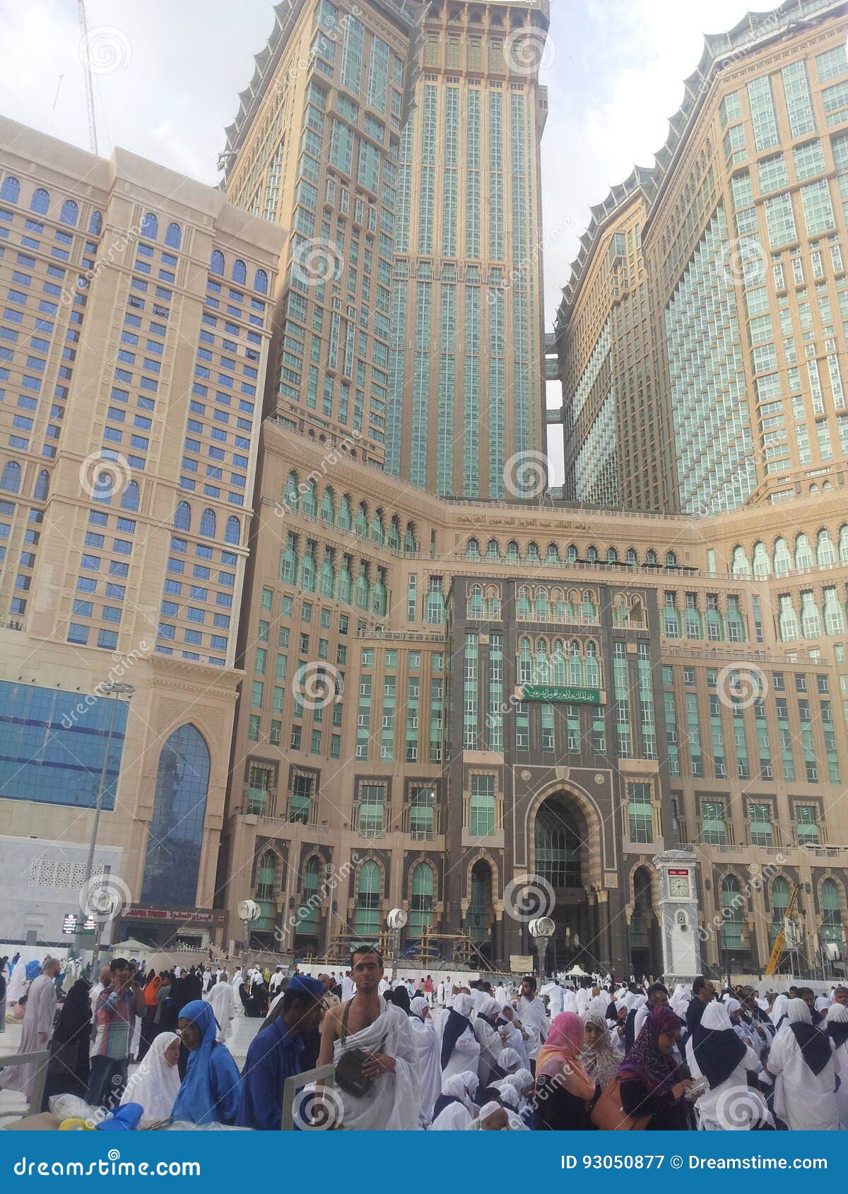 Mecca clock editorial photography. Image of clock, skyscraper - 93050877