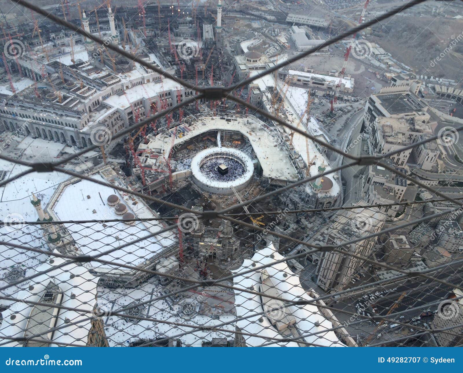 Mecca under contruction editorial photography. Image of congregation ...