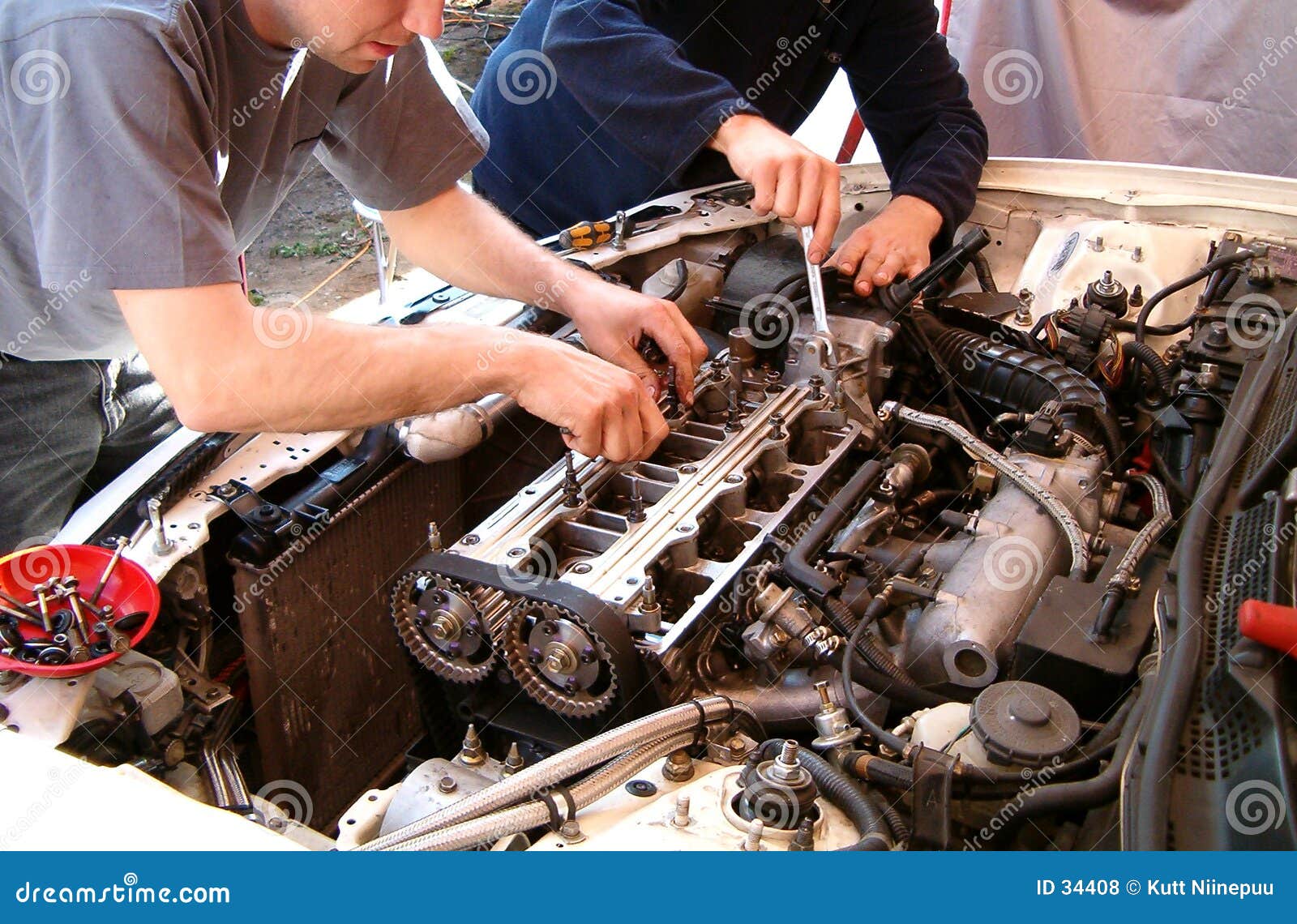 Meccanici fotografia stock. Immagine di convoglio, meccanico - 34408