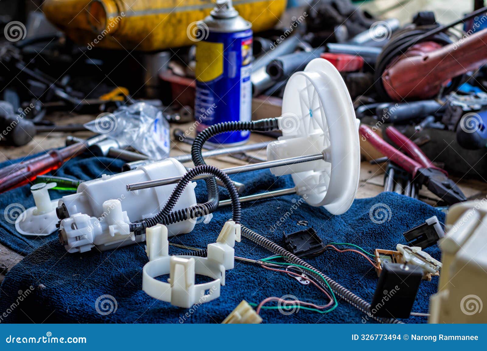 Mmechanic is Maintenance Car Fuel Pump Module in Garage Stock Photo ...