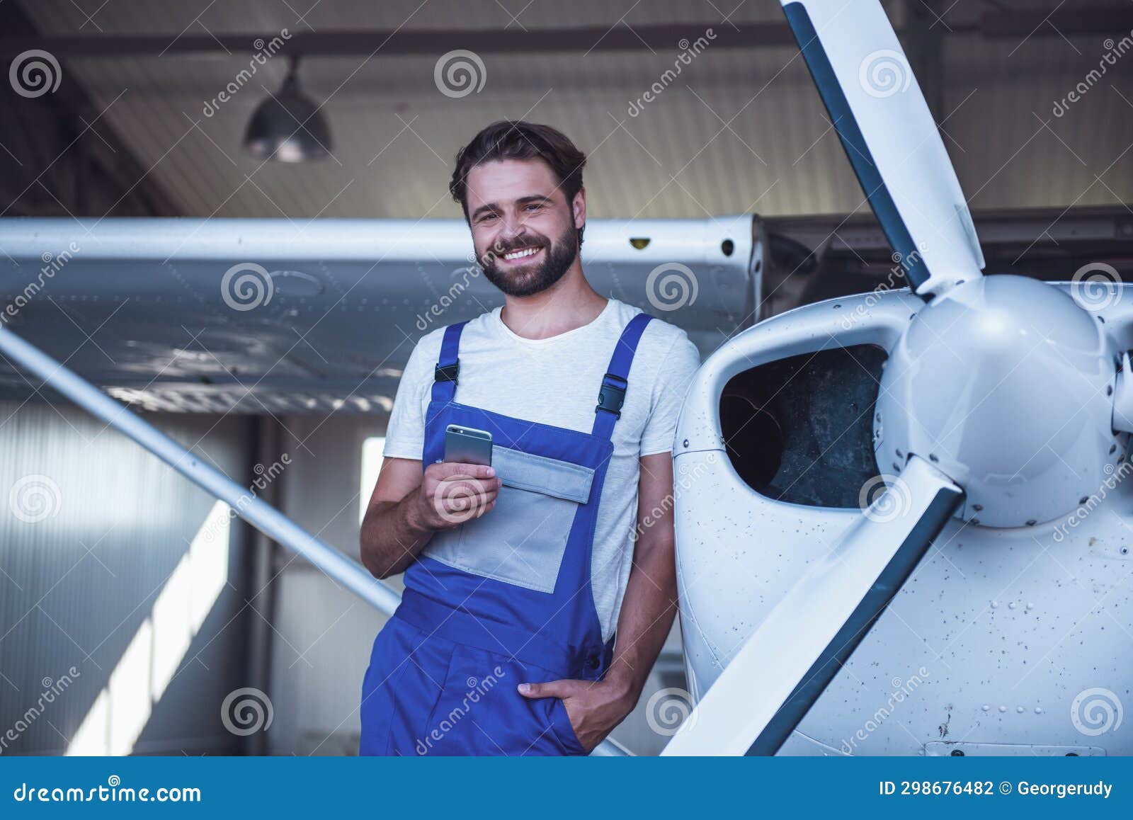Mechanic and aircraft stock photo. Image of plane, repair - 298676482