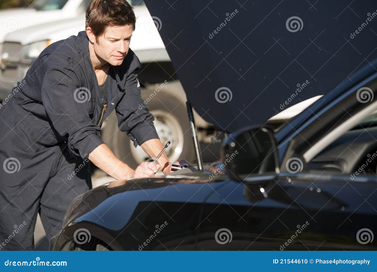 Mechanic fixing car stock photo. Image of based, transport - 21544610