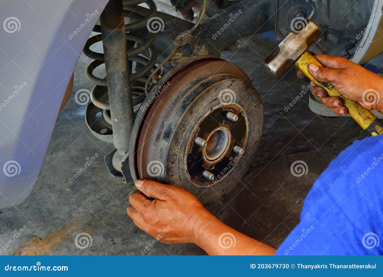 The Mechanic is Fixing the Problem Car. Stock Photo - Image of detail ...