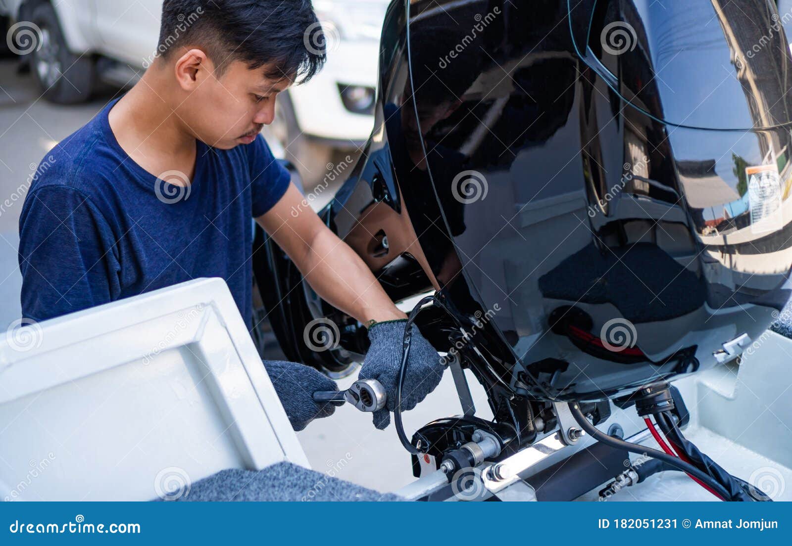 Mechanic is Installing Speed Boat Engine Stock Image - Image of power ...