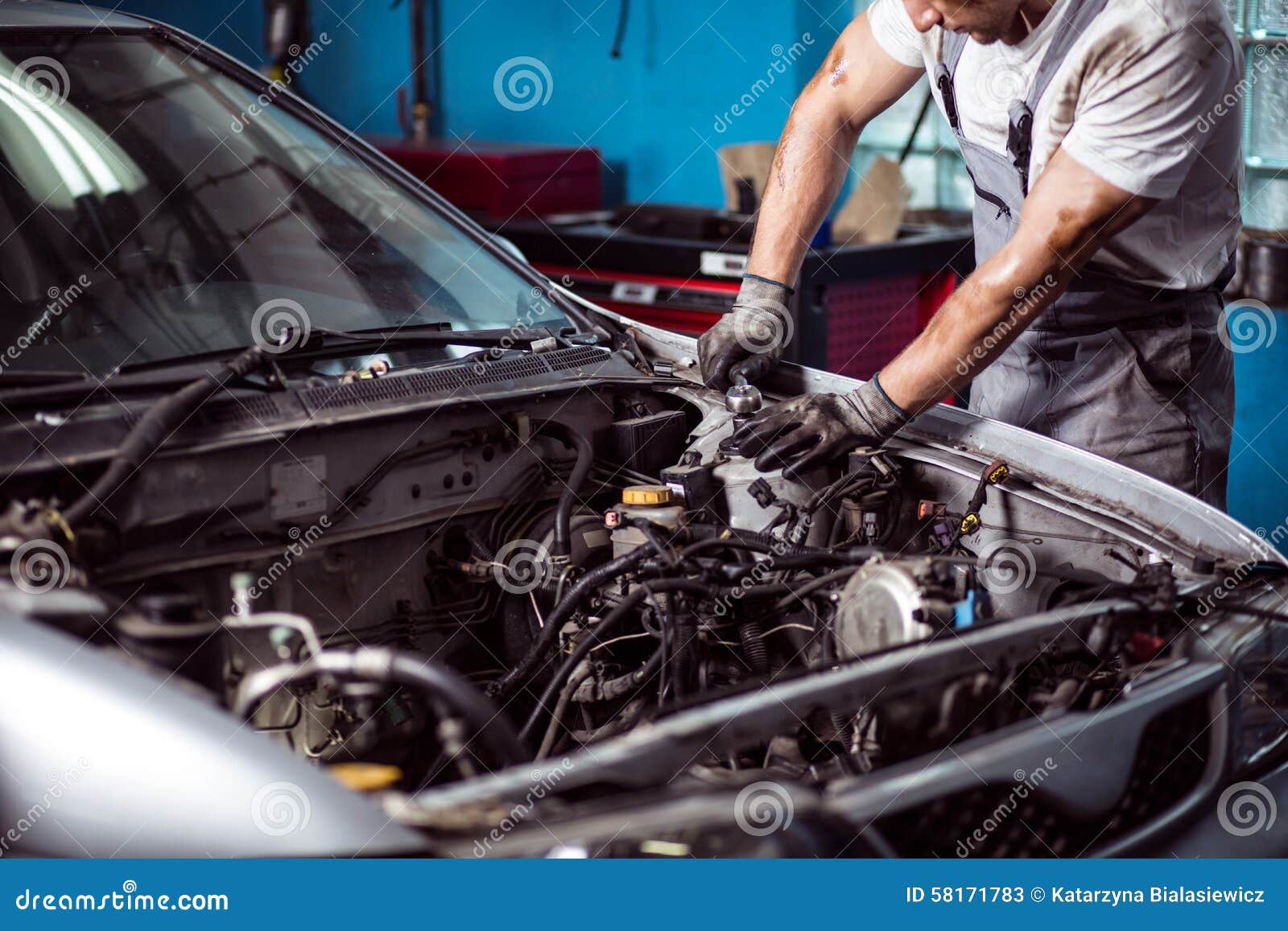 Mechanic Maintaining Car Engine Stock Image - Image of diagnosis ...