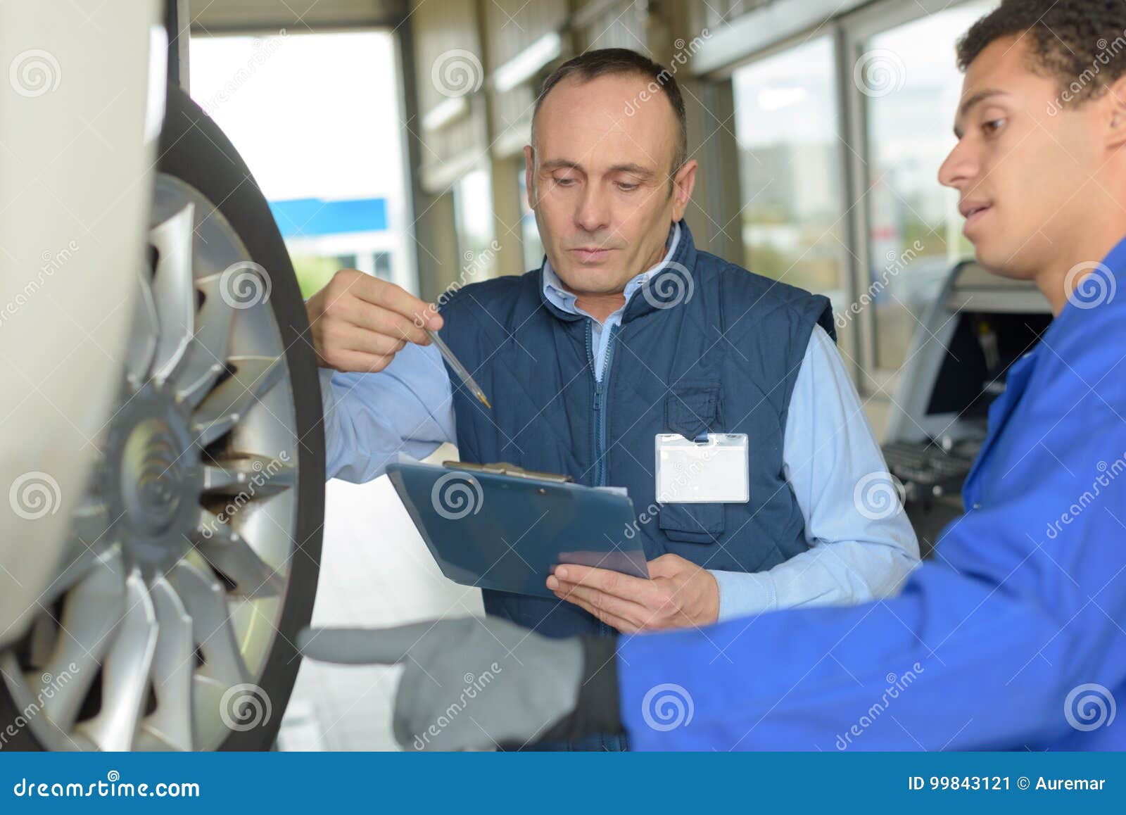 Mechanic Teaching Intern Best Practice Stock Image - Image of educating ...