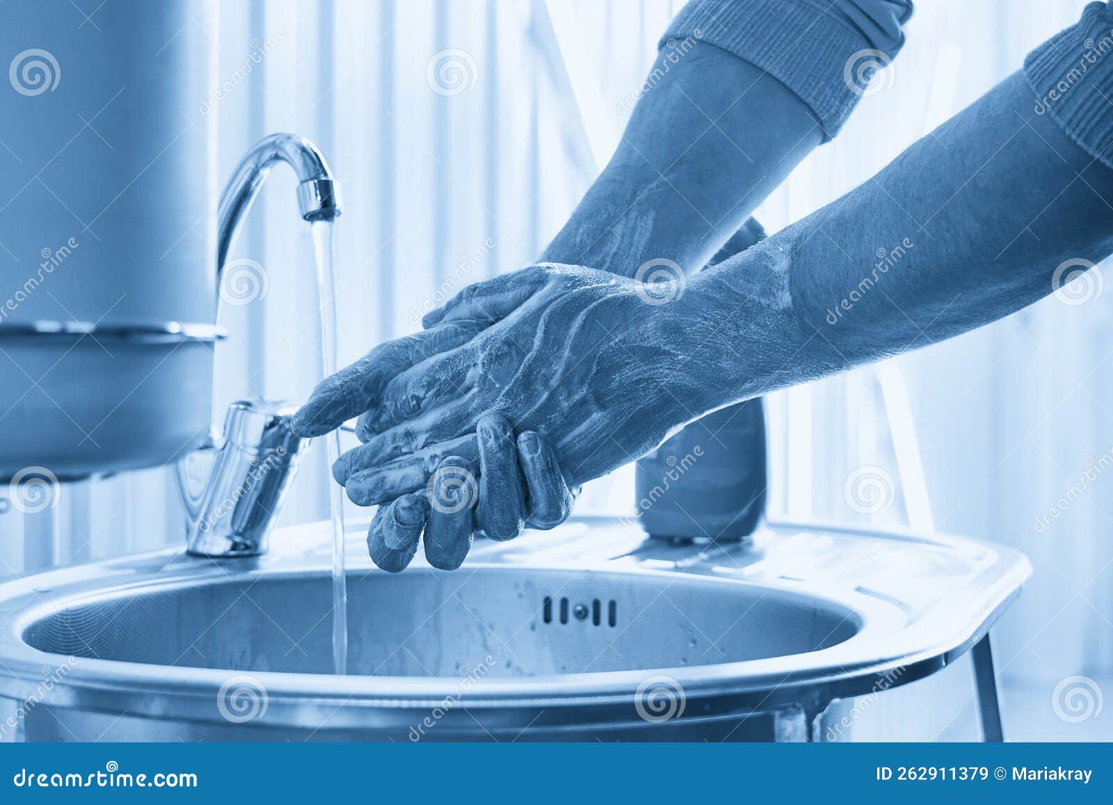 Mechanic Washing Dirty Hands with Soap after Work Stock Image - Image ...
