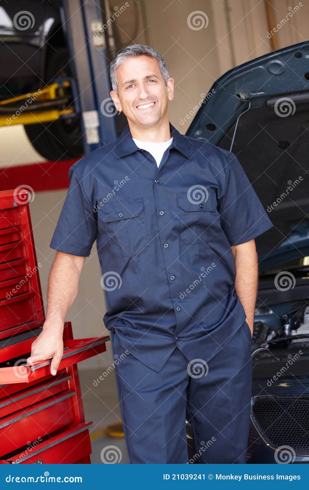 Mechanic at work stock image. Image of overalls, fixing - 21039241