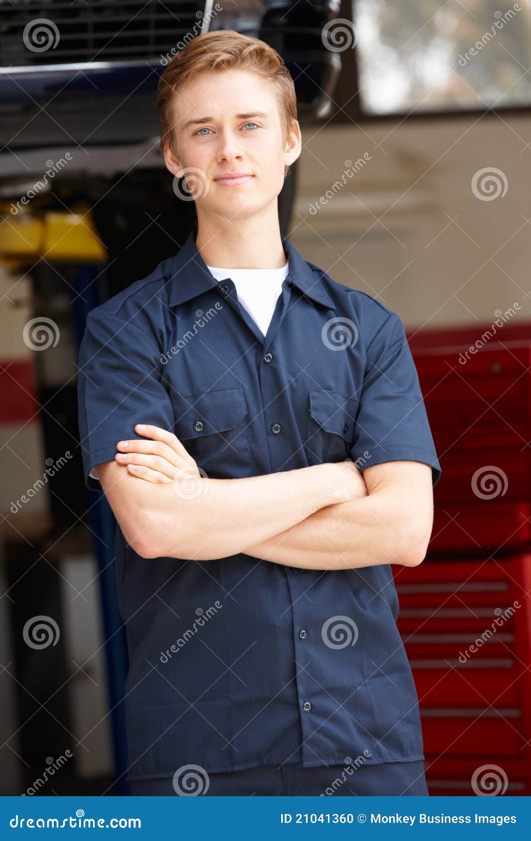 Mechanic at work stock photo. Image of maintenance, indoors - 21041360