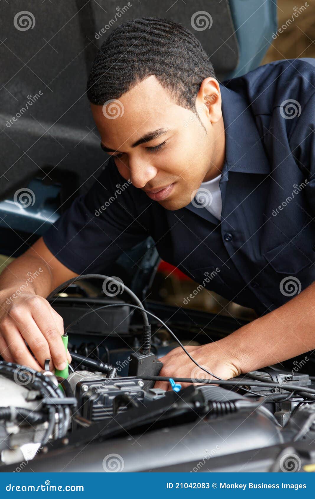 Mechanic at work stock image. Image of indoors, mechanic - 21042083