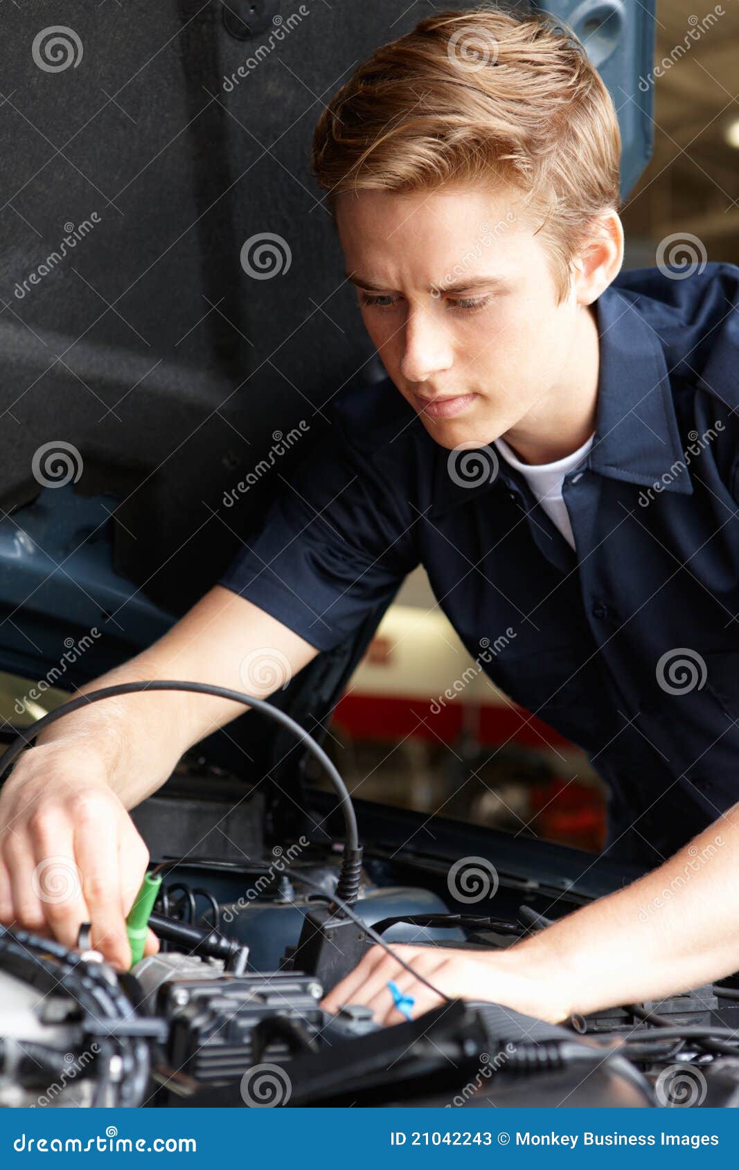 Mechanic at work stock image. Image of open, caucasian - 21042243