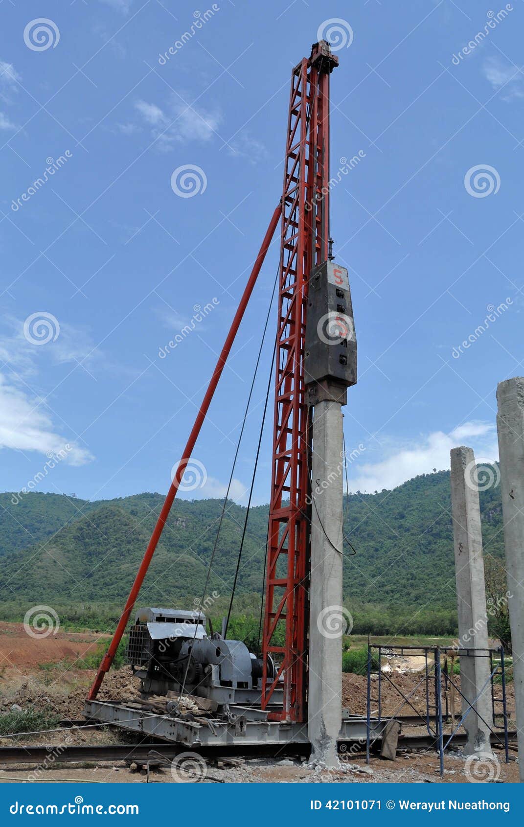 Types Of Pile Driving Equipment