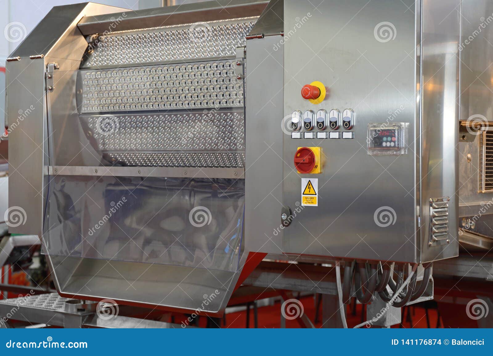 Mechanical Fruits Sorting Machine Stock Photo - Image of fruits ...