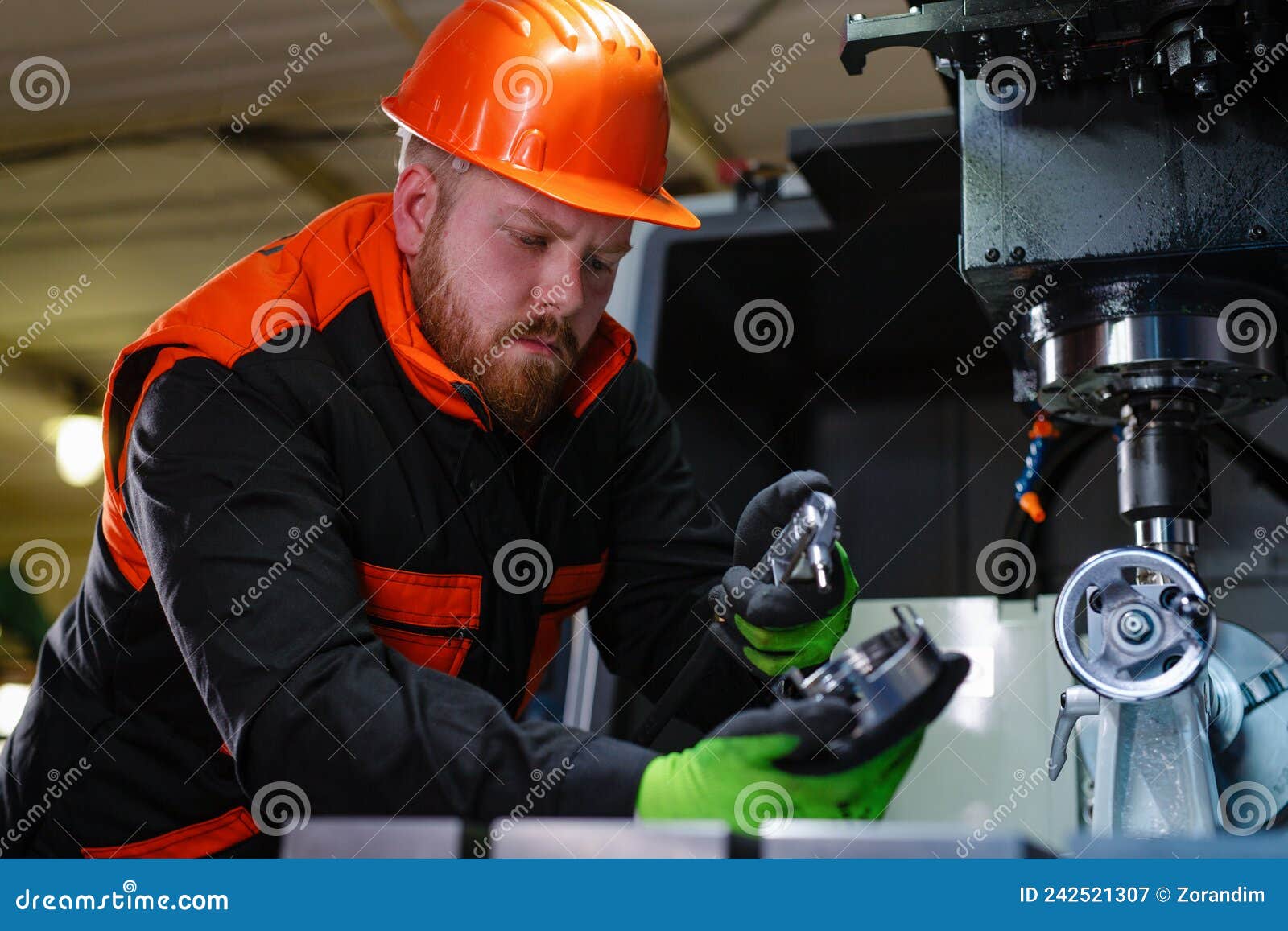 Mechanical Technician Operative of Cnc Milling Cutting Machine Center ...