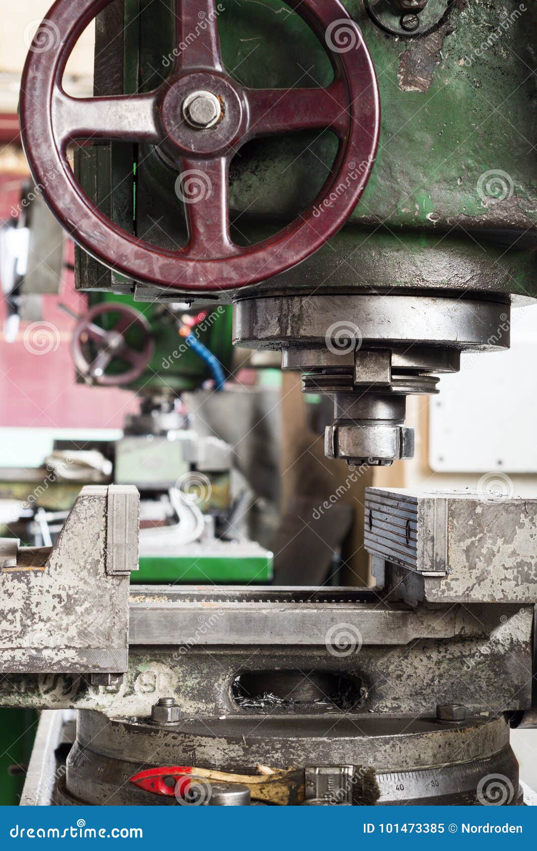 Mechanical Vertical Milling Machine. Stock Image - Image of mill, heavy ...