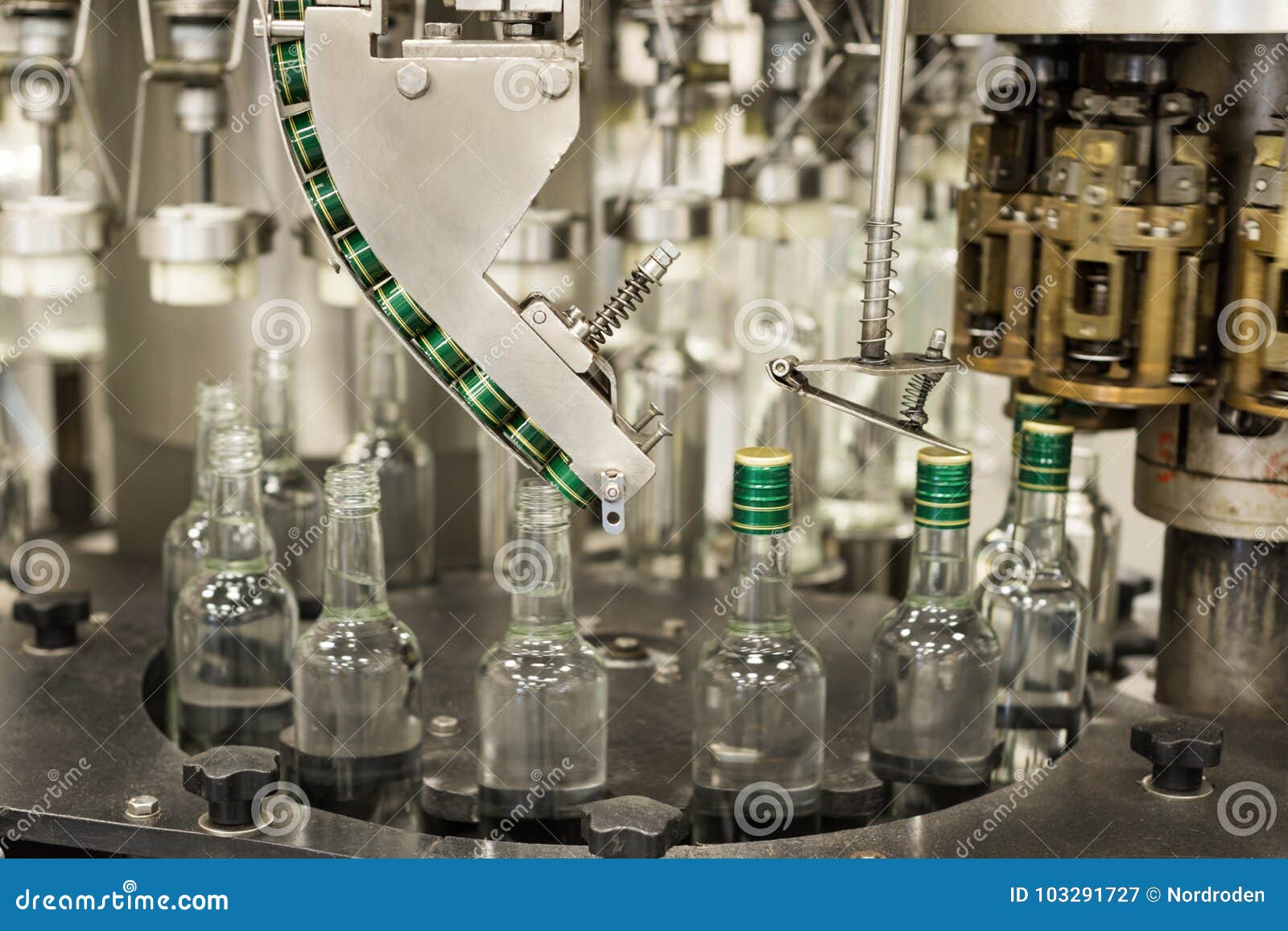 The Mechanism of the Plug Feeder of the Automatic Capping Machine ...