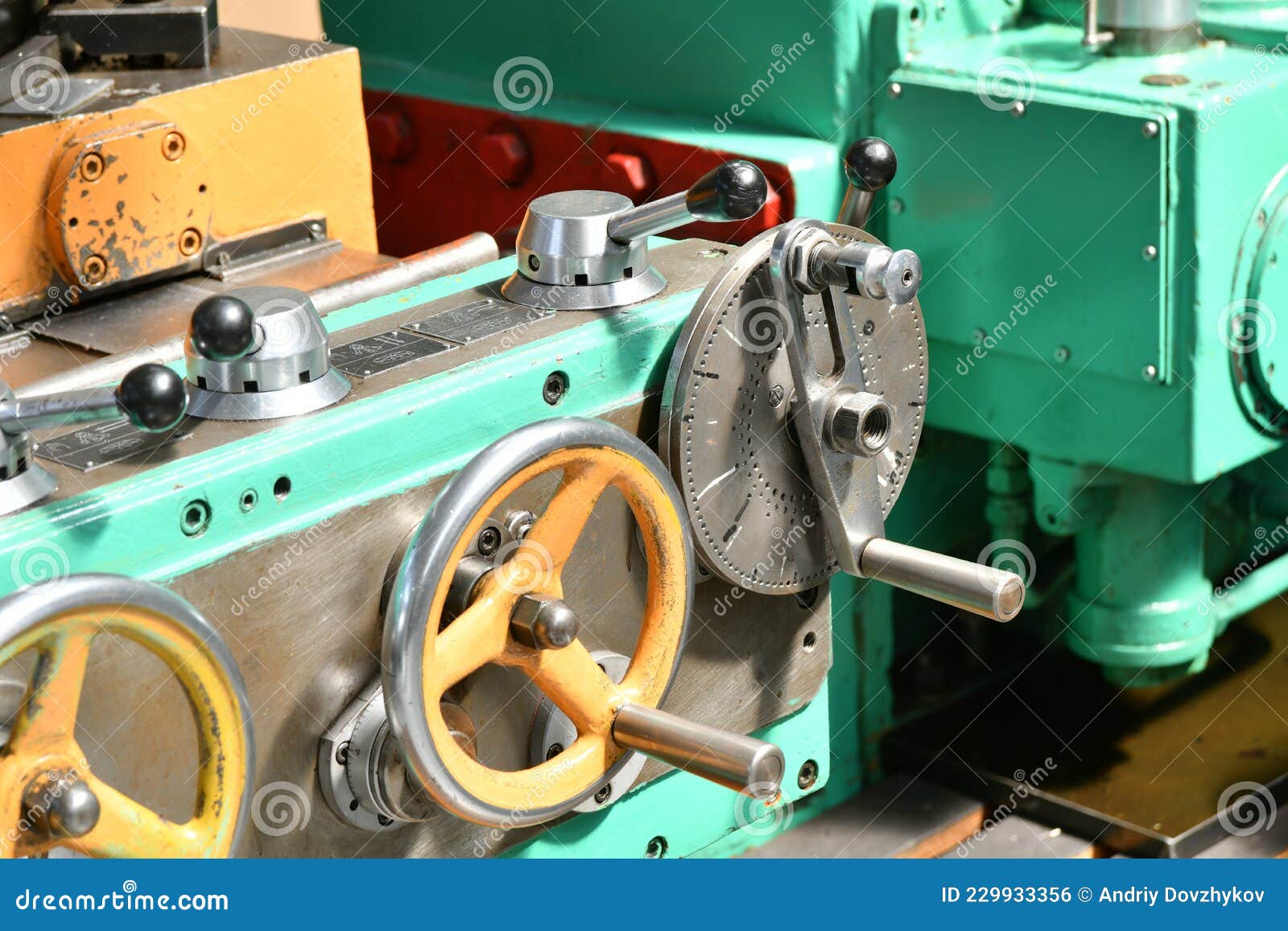 Mechanism for Switching Control of Tasks and Modes of a Metalworking ...