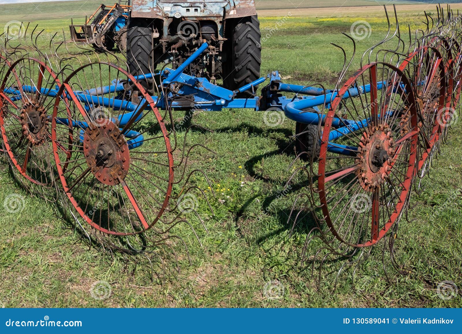 The Mechanism for Transferring Hay during Drying Attached To the Stock ...