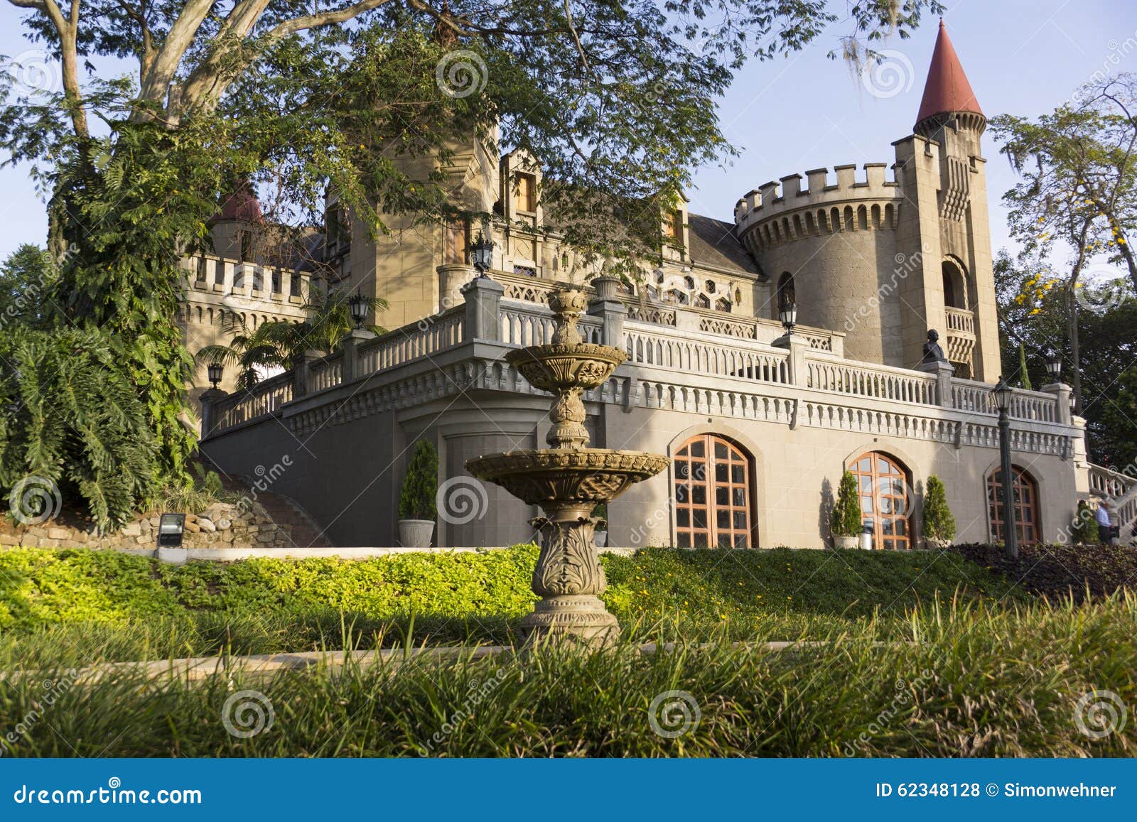 Medellin, Antioquia, Colombia - Museo El Castillo Foto de archivo ...