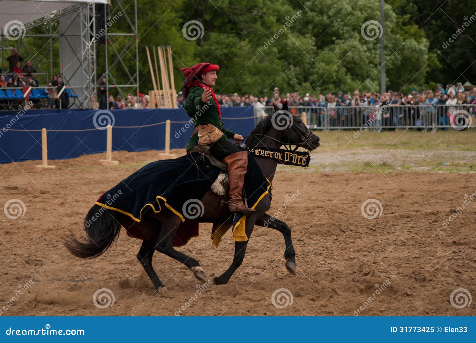 Medeltida joust redaktionell foto. Bild av historiskt - 31773425