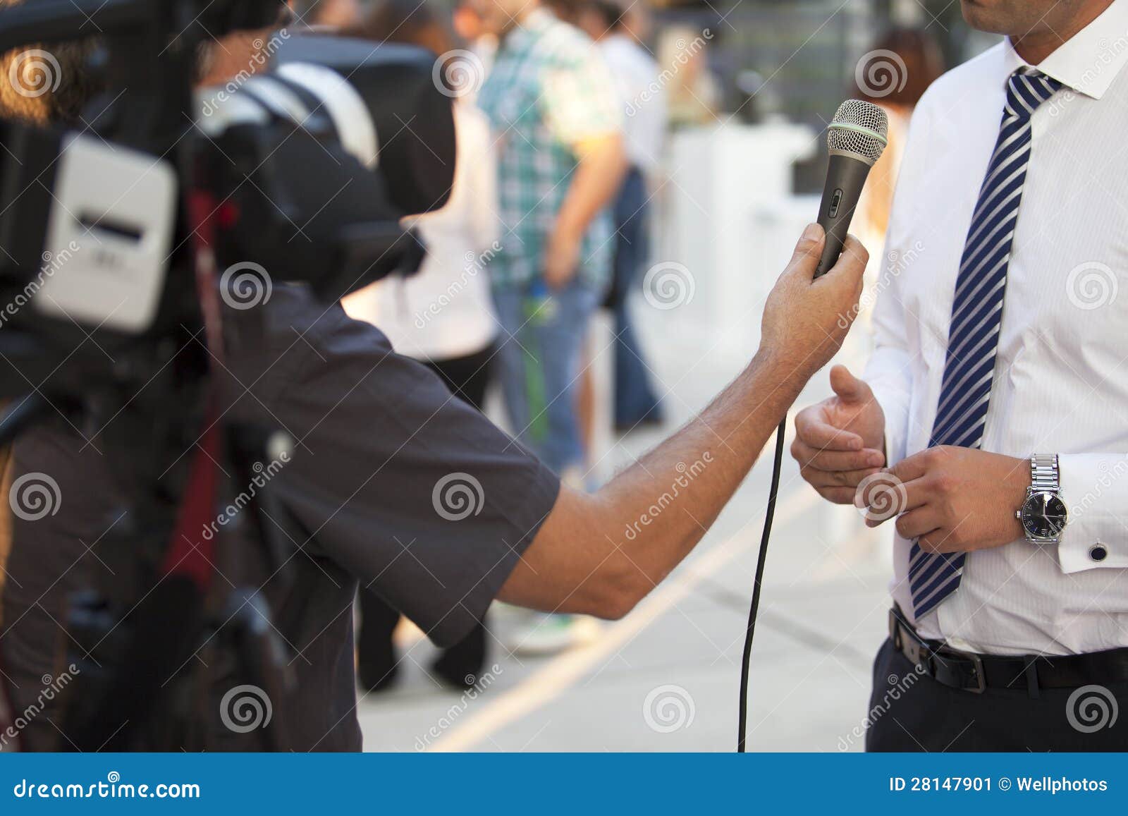 Media interview stock image. Image of newspaper, correspondent - 28147901