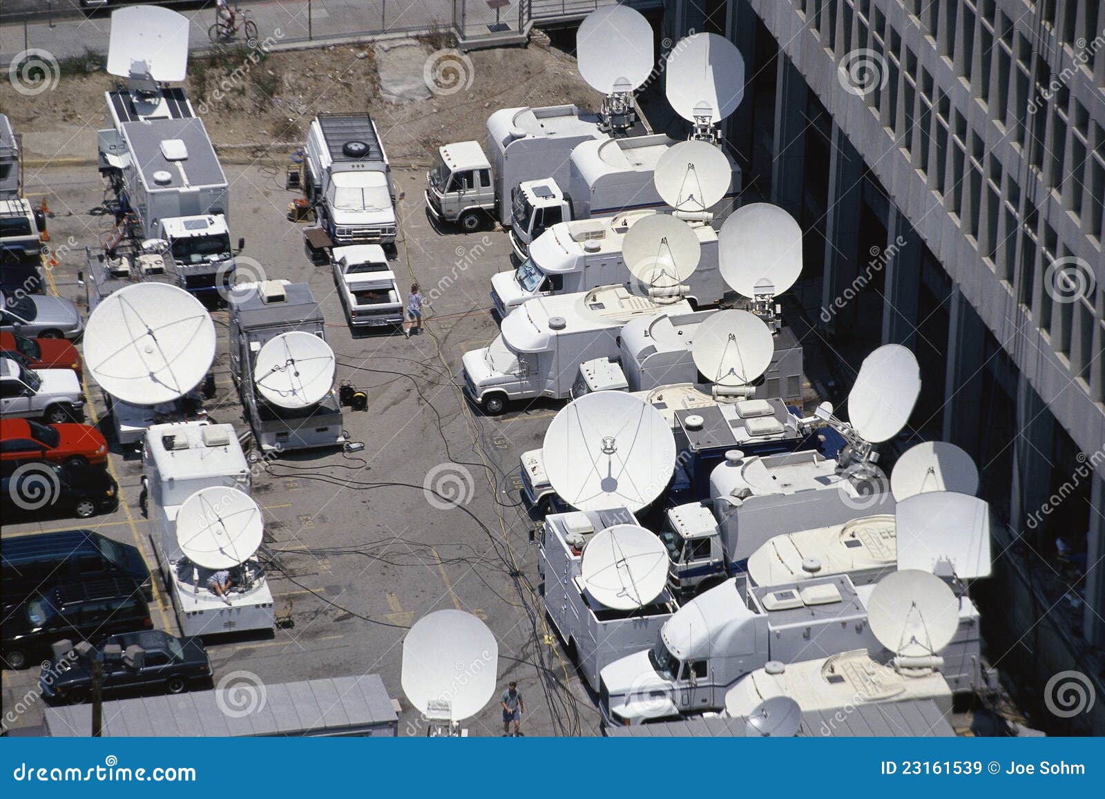 Media news coverage editorial stock image. Image of courthouse - 23161539