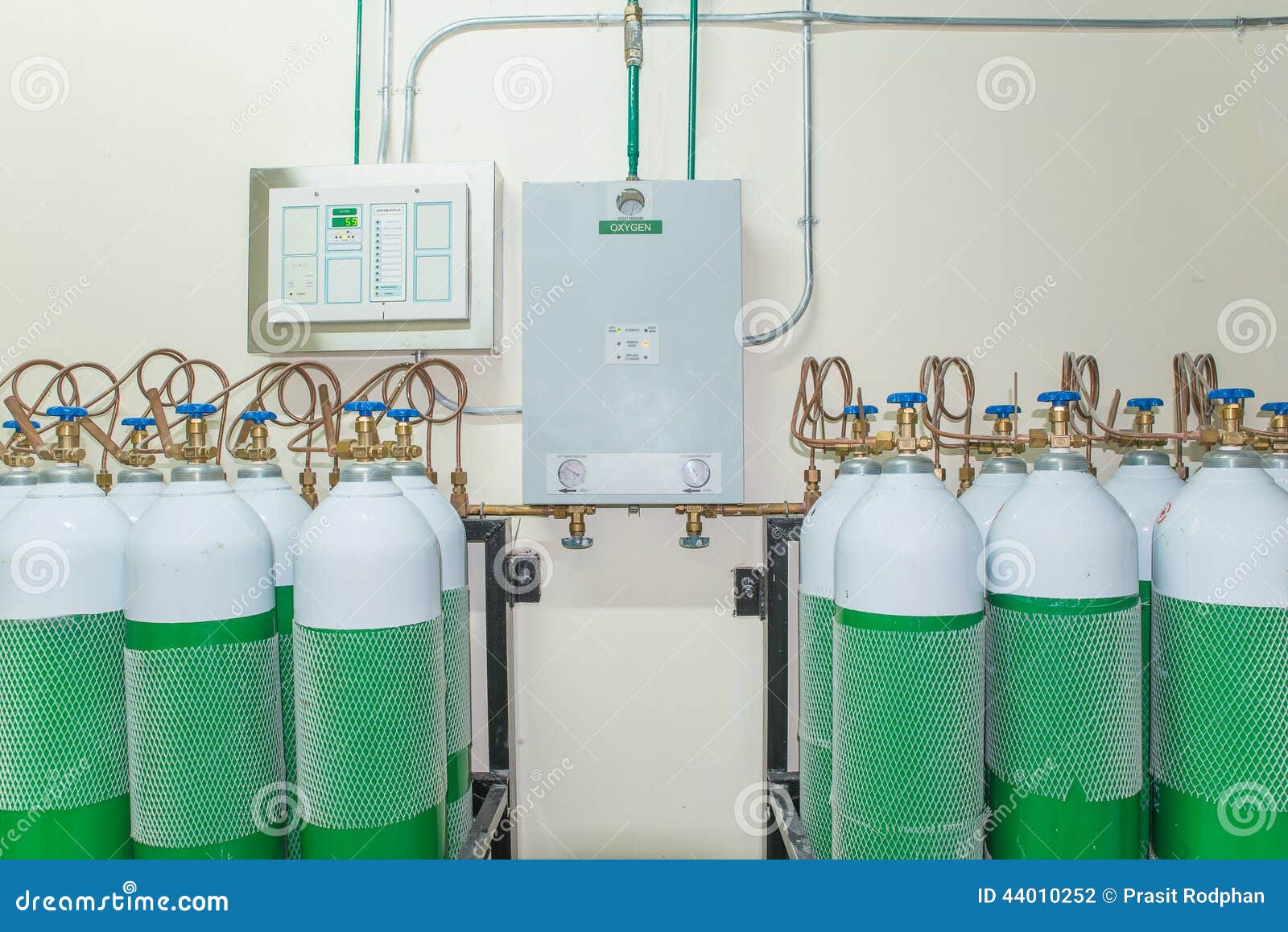 Oxygen Tank Or Medical Oxygen Cylinder With Valve Stock Photography ...