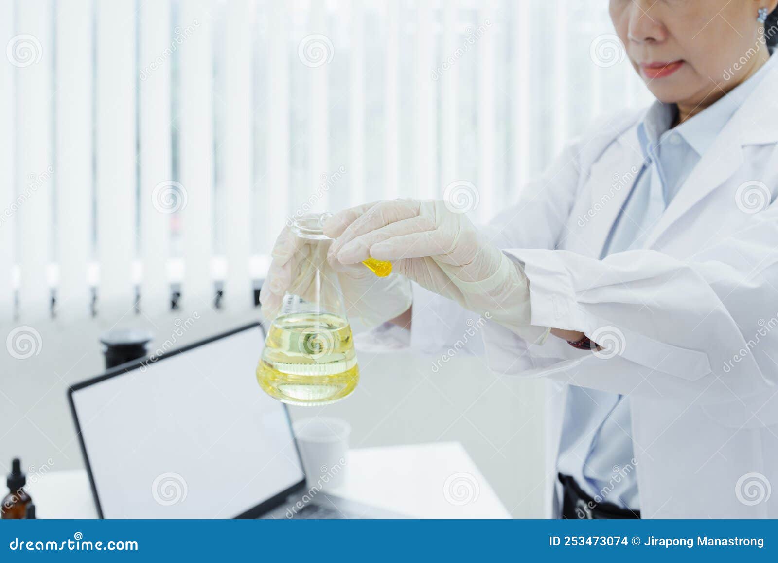 Scientists Analyze Chemical Samples Discuss Technological Innovations ...