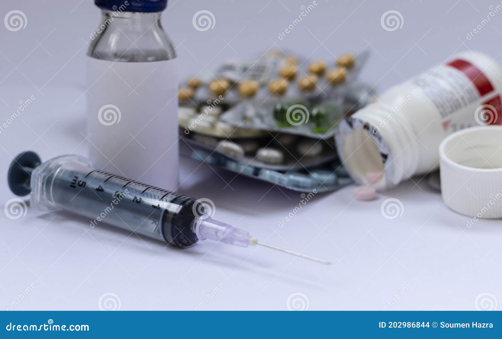 Medical Science and Injection Stock Photo - Image of needle, virus ...