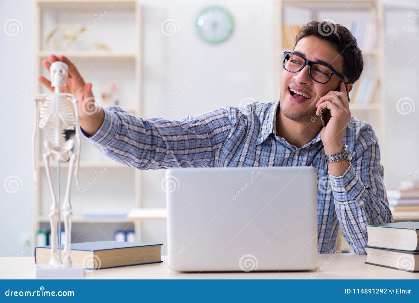 The Medical Student Studying in Classroom Stock Photo - Image of medic ...