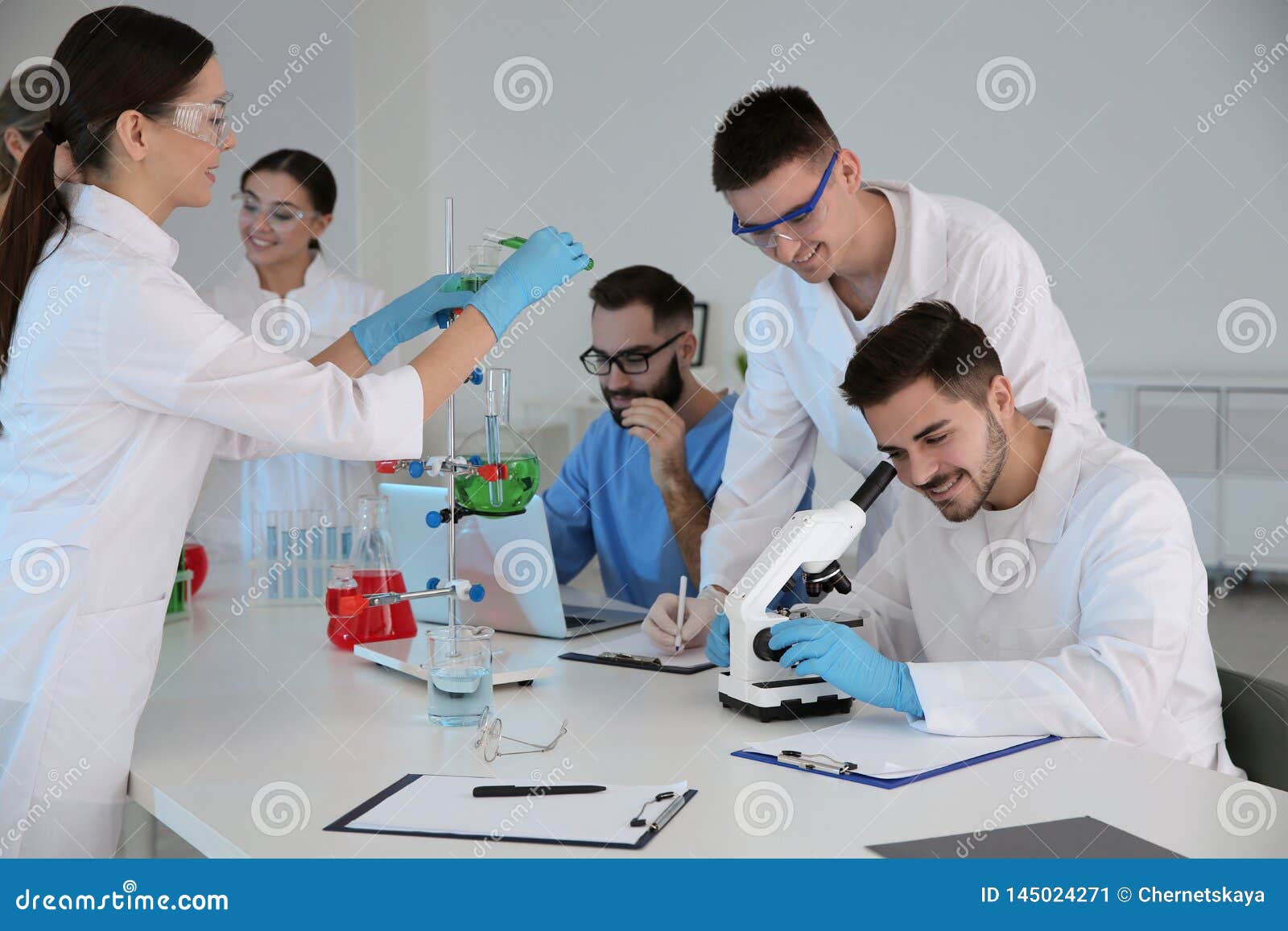 Medical Students Working in Scientific Laboratory Stock Image - Image ...