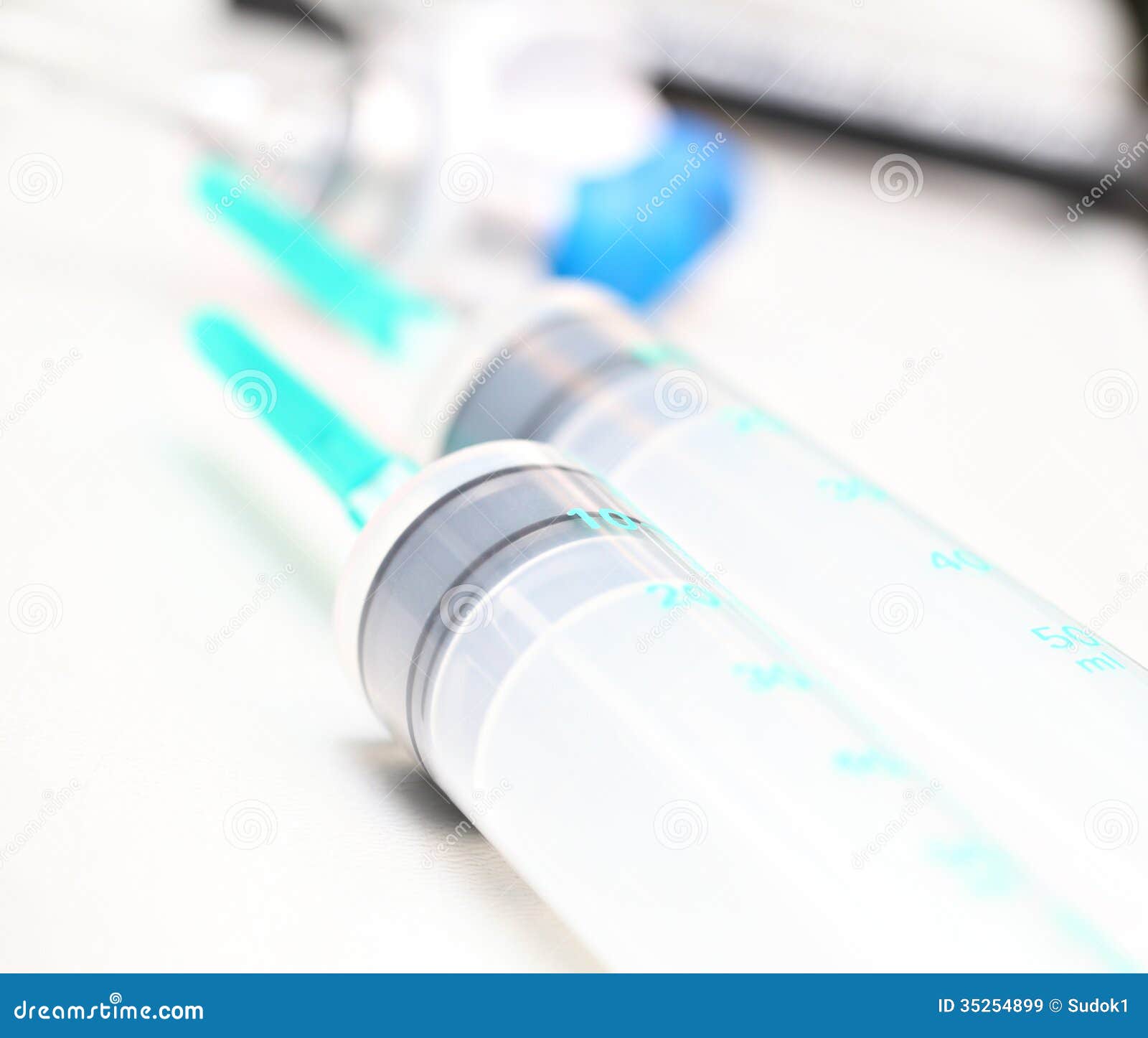 Medical syringes stock image. Image of measuring, macro - 35254899